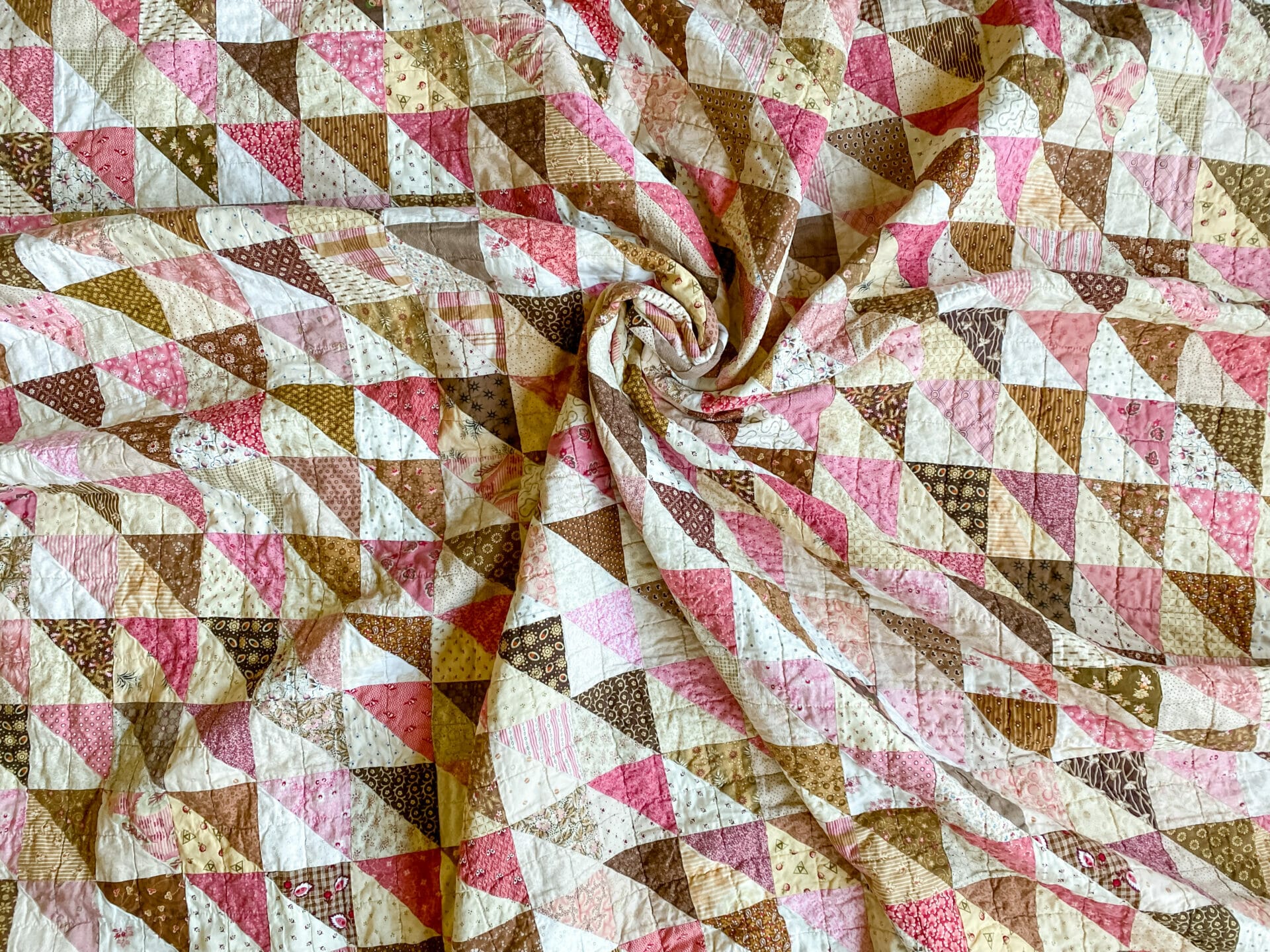 Pink-brown-and-cream-hst-scrap-quilt | Repro Quilt Lover